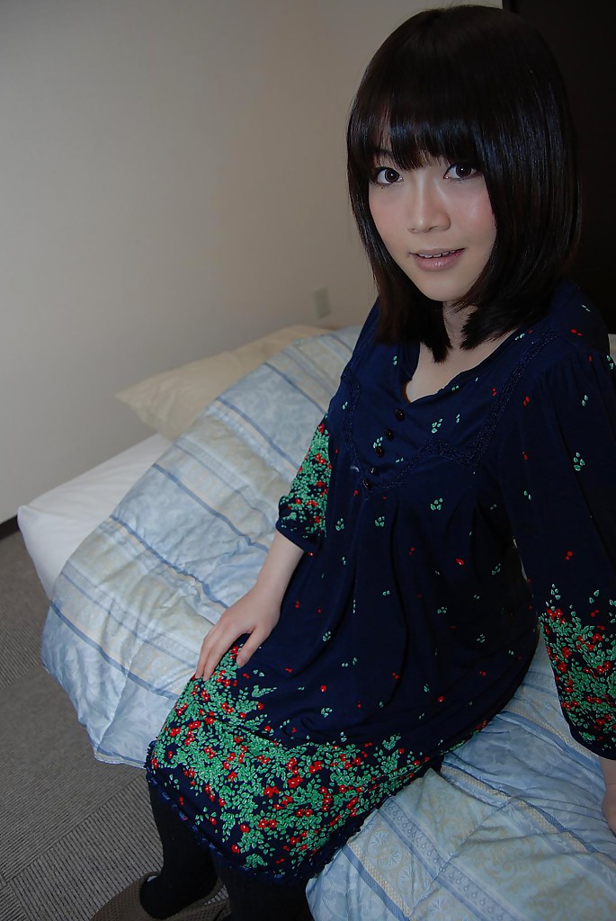Smiley Asian Lovely Arisa Maeda Undressing And Spreading Lower Lips